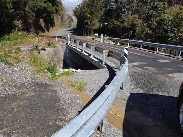 GC8ZV1M Aherns Bridge Barrier Cache (Marlborough) (Traditional Cache ...