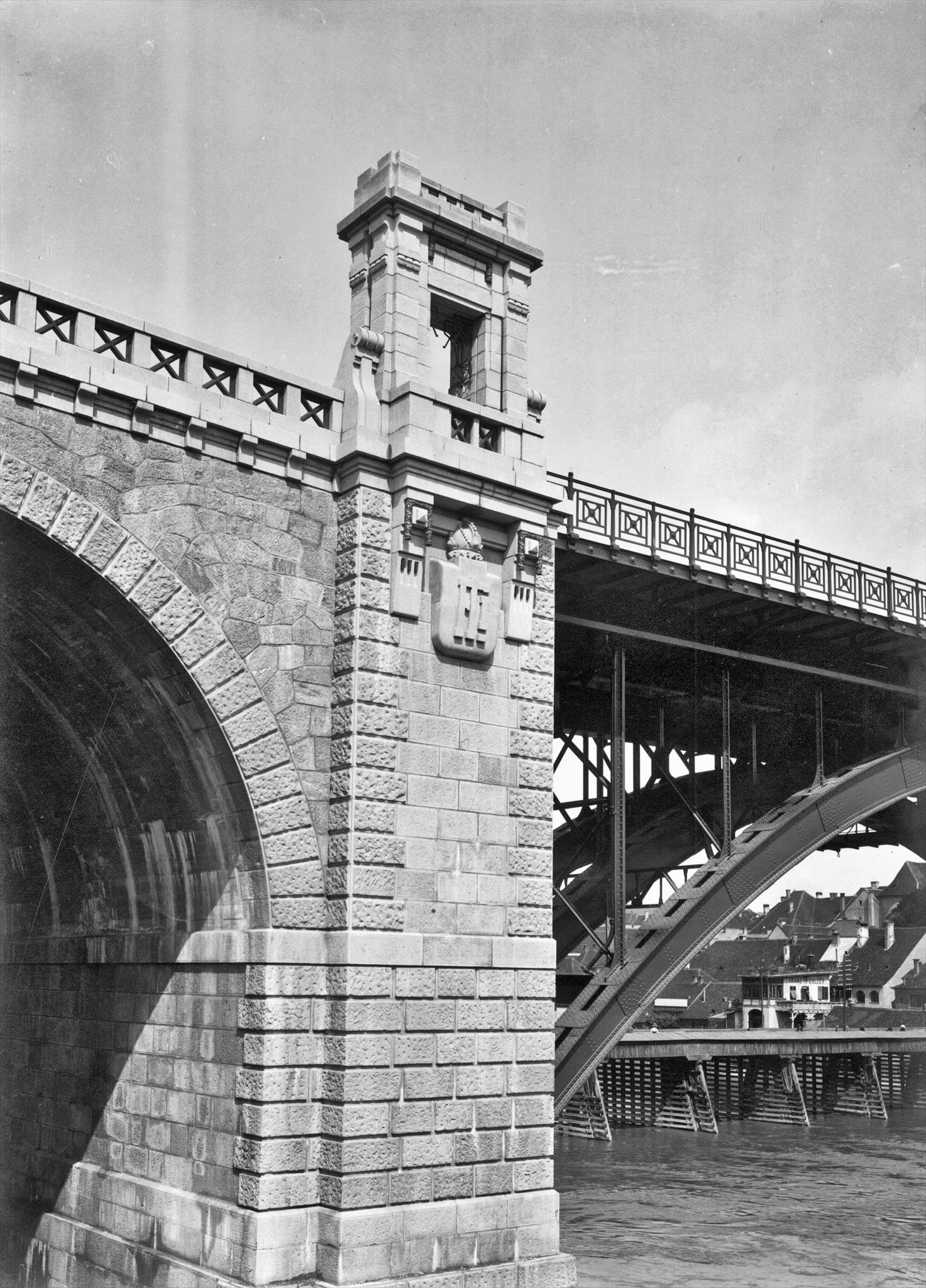 GC7Y306 Mariborski Stari most ... Maribor Old bridge (Traditional Cache ...