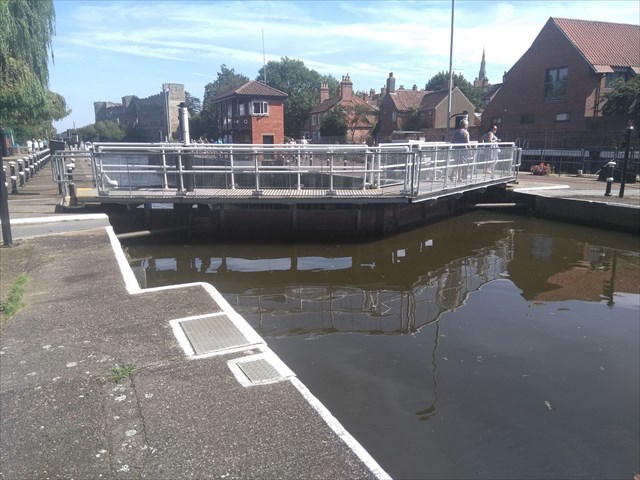 GC8CPX6 Little Bridges # 1717 Newark - Town Lock 1 (Multi-cache) in ...