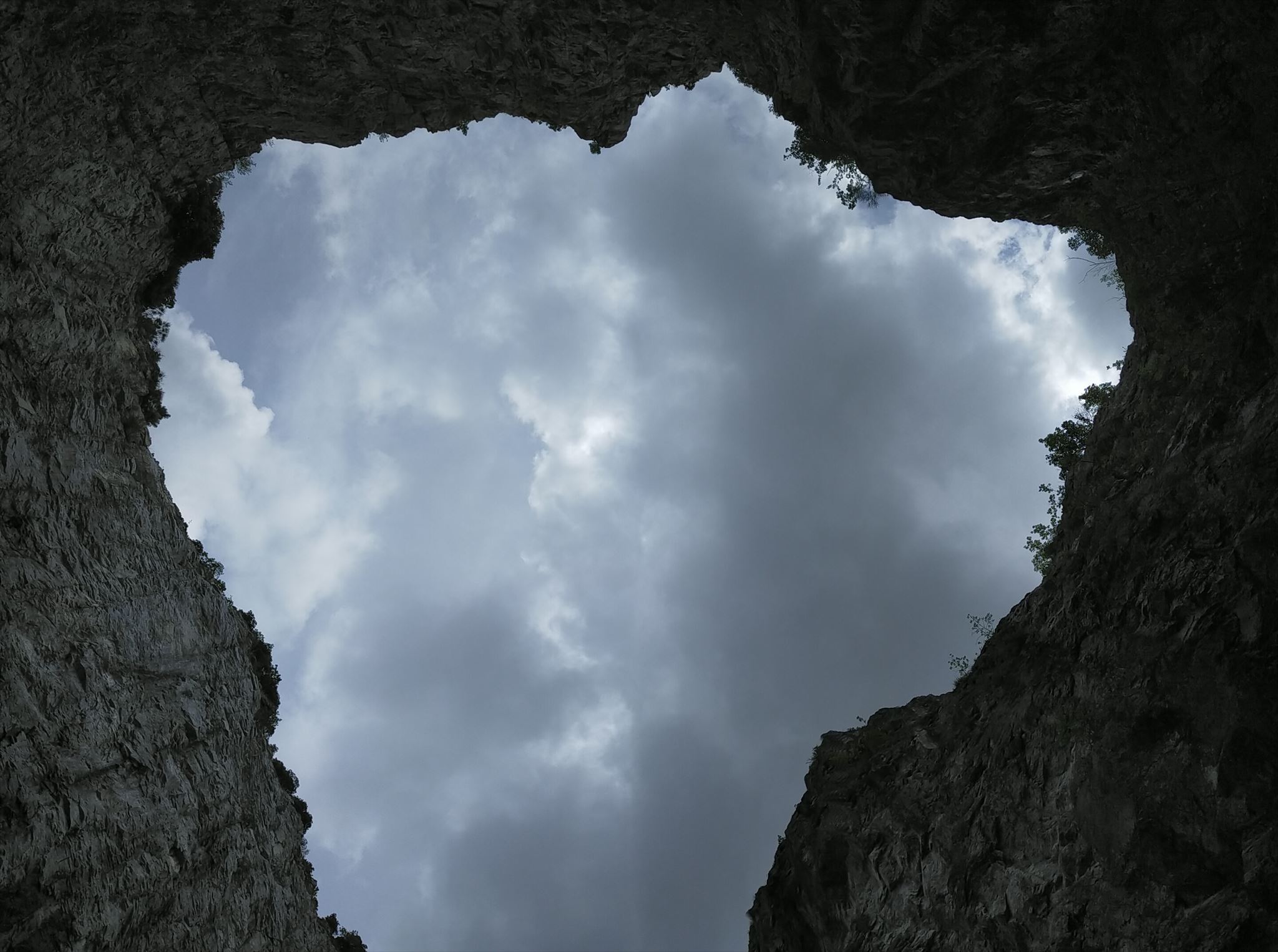 GC9BBKZ Buco della Luna (Traditional Cache) in Toscana, Italy created ...