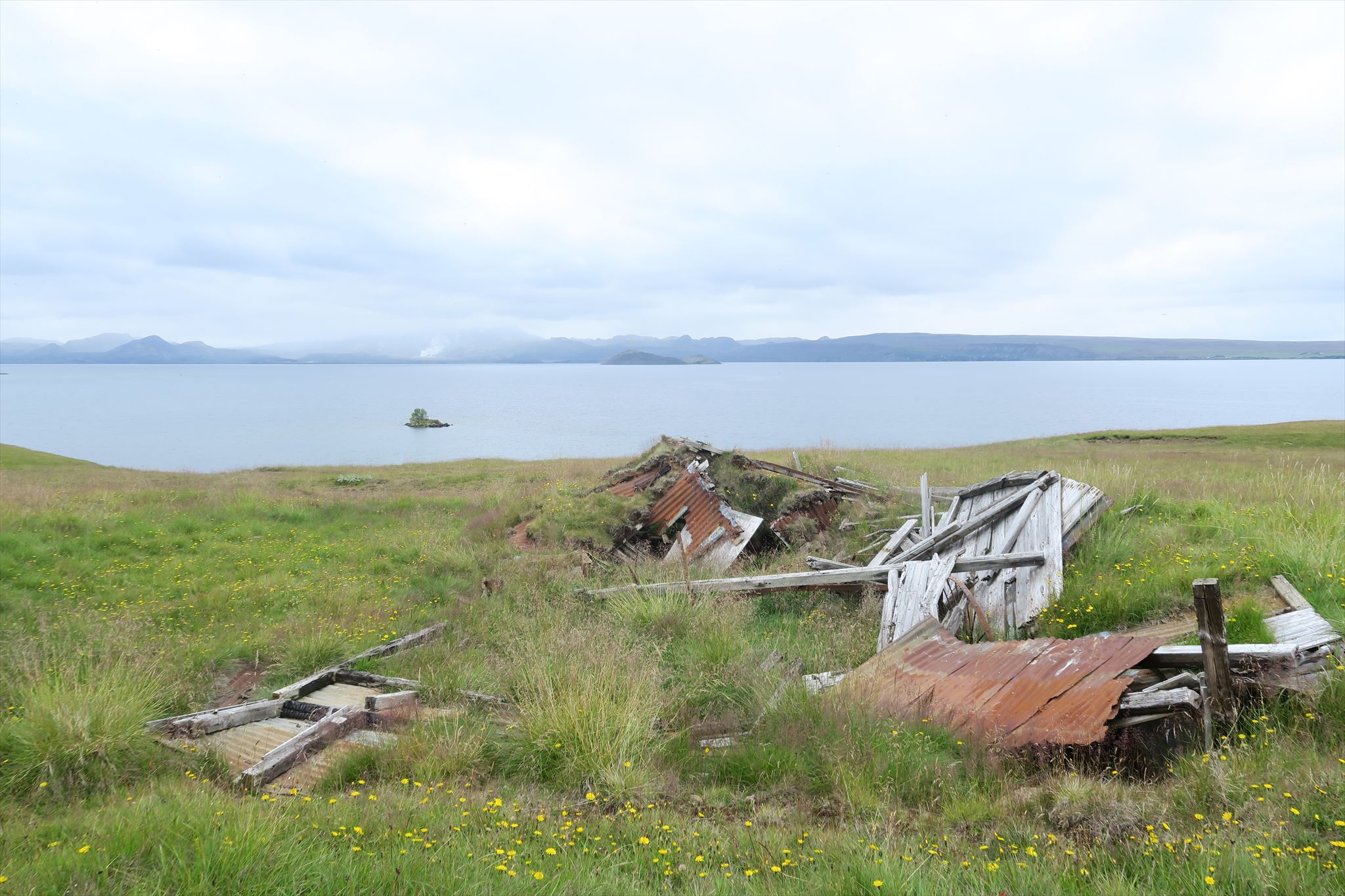 GC6Q3RK Arnarfell farm (Traditional Cache) in Iceland created by magnusbir