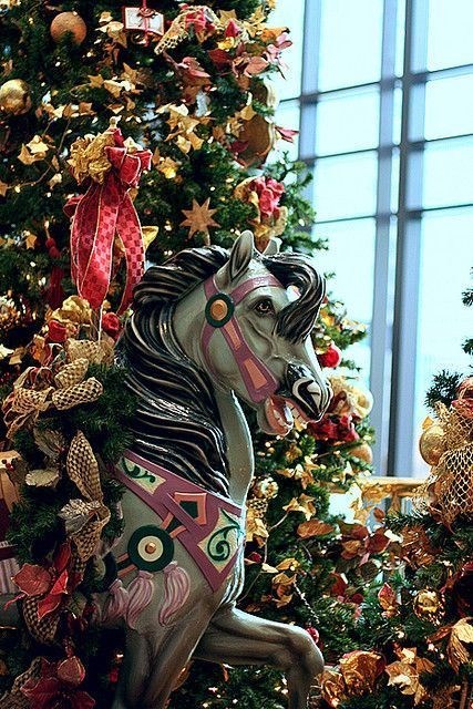 GC9F7GG Decorate Me: Carousel Horse & Christmas Tree (Traditional Cache ...