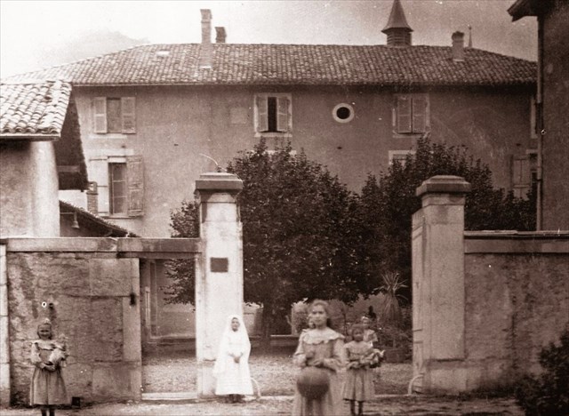 GC6HZYG LA VILLA HELENE (Traditional Cache) in Auvergne-Rhône-Alpes ...