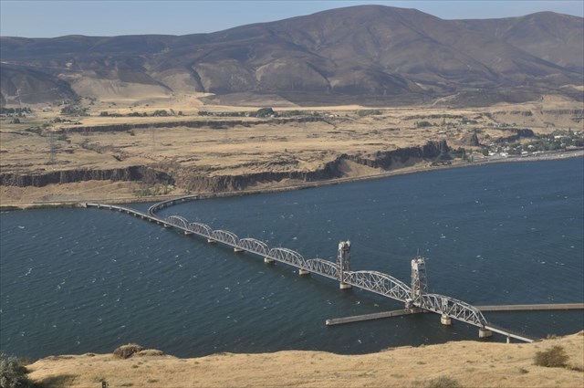 GC7WFQ6 Celilo Railroad Bridge River Crossing (Traditional Cache) in ...