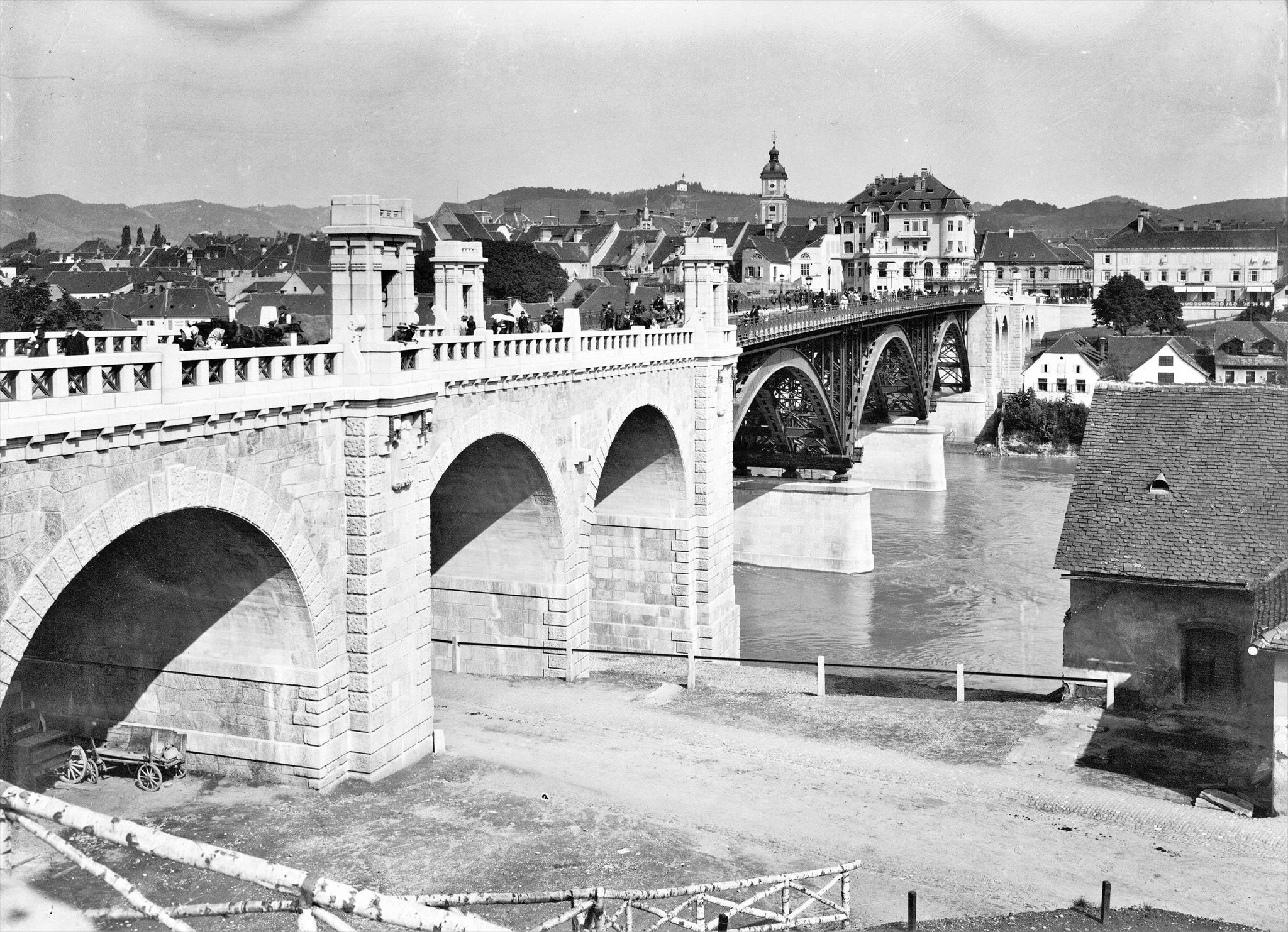 GC7Y306 Mariborski Stari most ... Maribor Old bridge (Traditional Cache ...