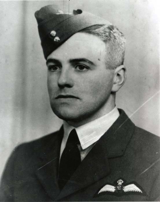 GC8GZAG War Memorial #948 ~ Flt/Lt Jimmy Paterson (Traditional Cache ...