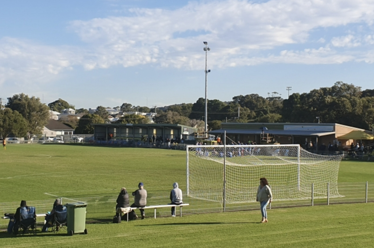 GCAA0ZN Treegeek #11 - Arthur Edden Oval (Traditional Cache) in New ...