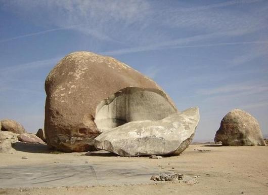 GC6CJ6W Giant Rock - Landers, California (Earthcache) in California ...
