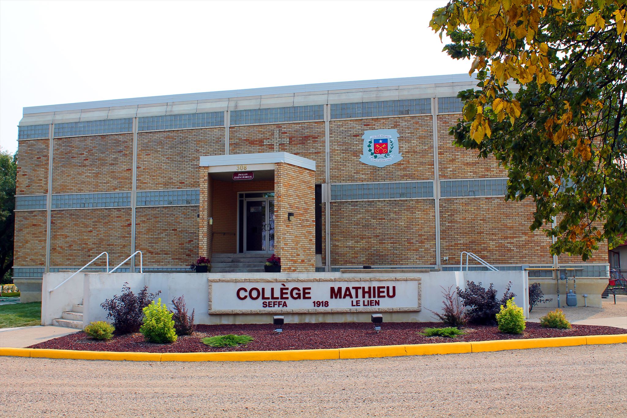 GC78QYF Collège Mathieu - CANADA150 (Traditional Cache) in Saskatchewan ...