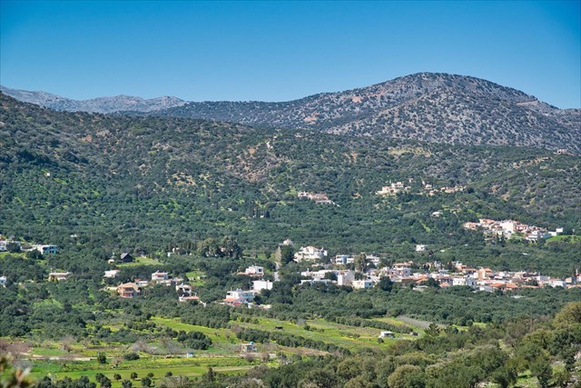 GC84K90 Tower between the two Lakonias (Traditional Cache) in Greece ...
