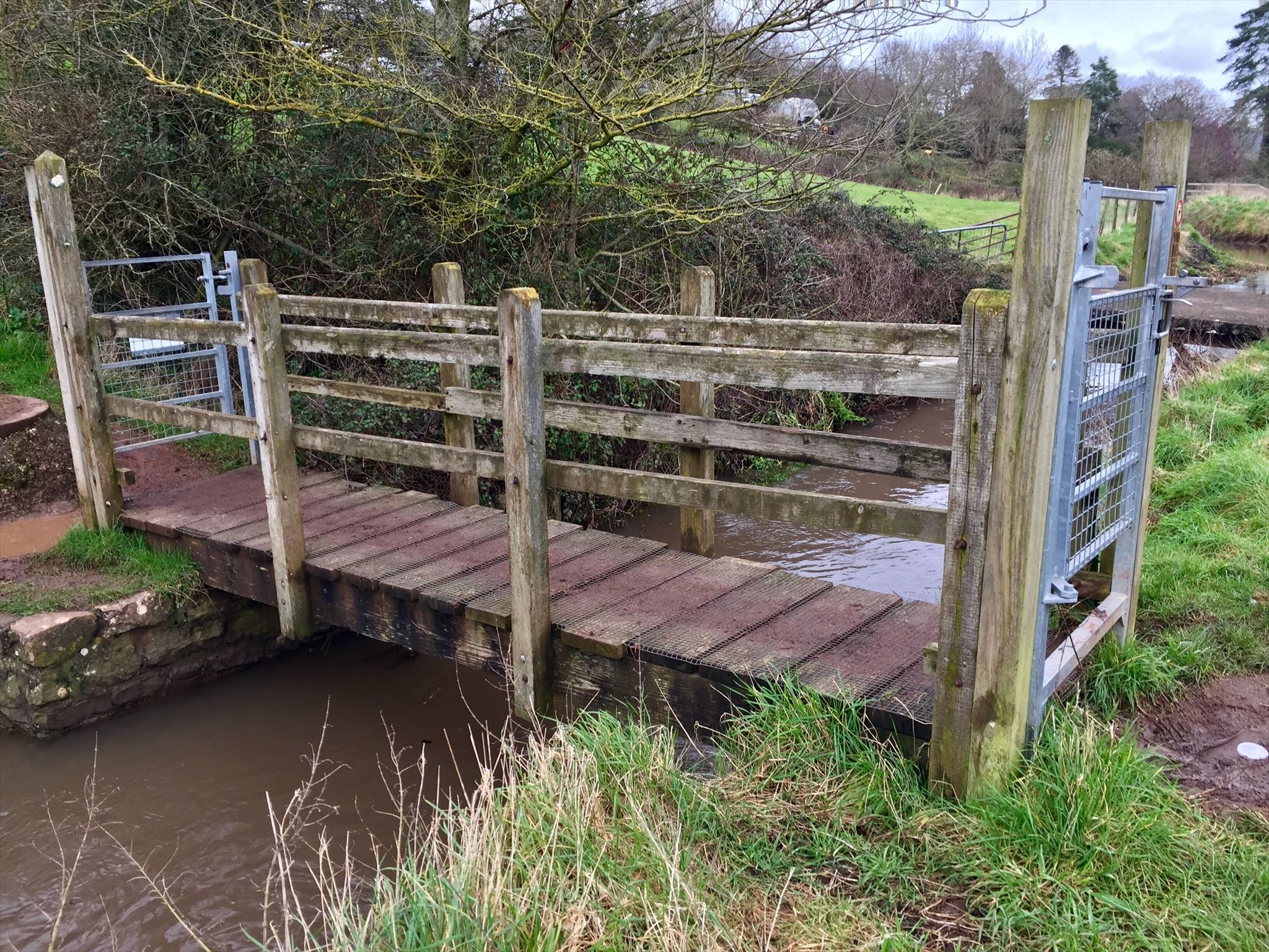 GC93YJY Little Bridges #2014 (Letterbox Hybrid) in South West England ...