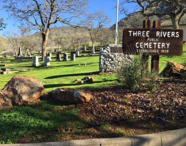 GC5J6JJ Three Rivers Cemetery (Traditional Cache) in California, United ...
