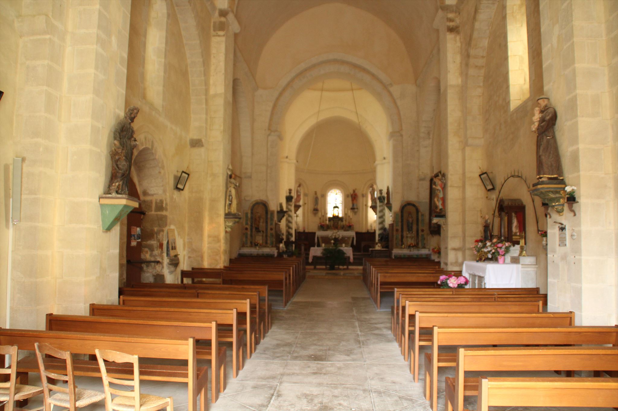 Église Saint-Martin - Oradour-Fanais, France - This Old Church on Waymarking.com