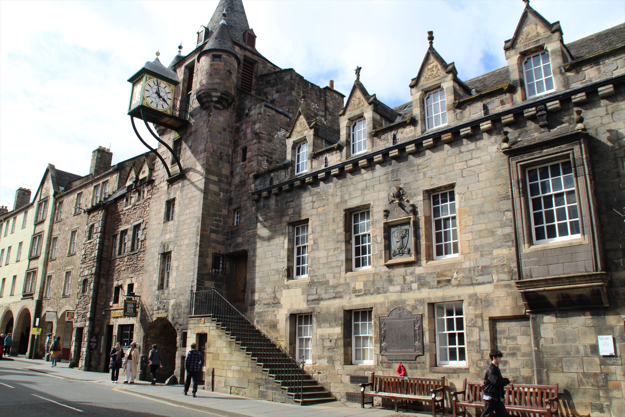 Canongate Tolbooth - Edinburgh, Scotland, UK - Wikipedia Entries on ...