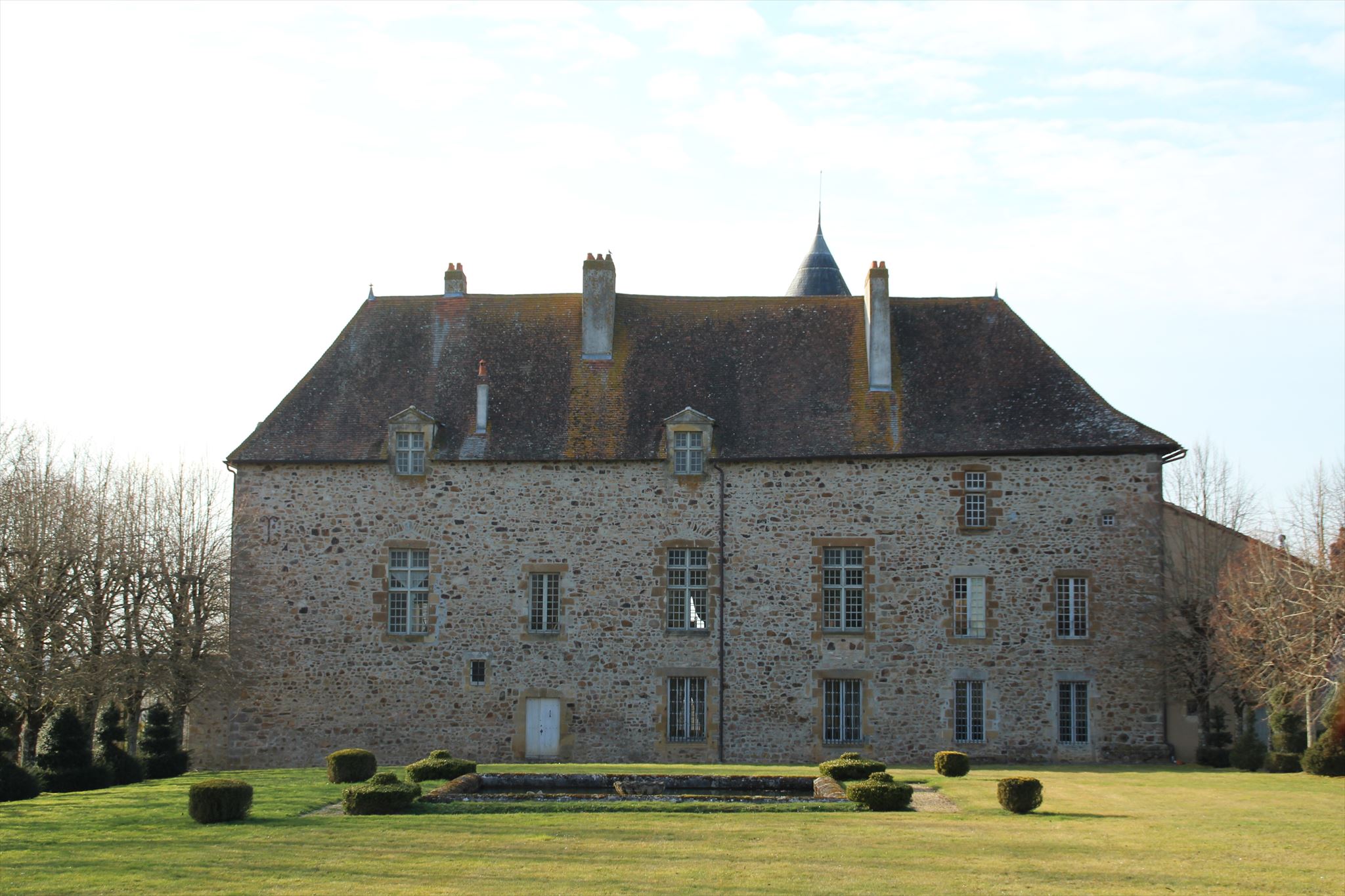 Château de Serre - Abzac, France - Wikipedia Entries on Waymarking.com