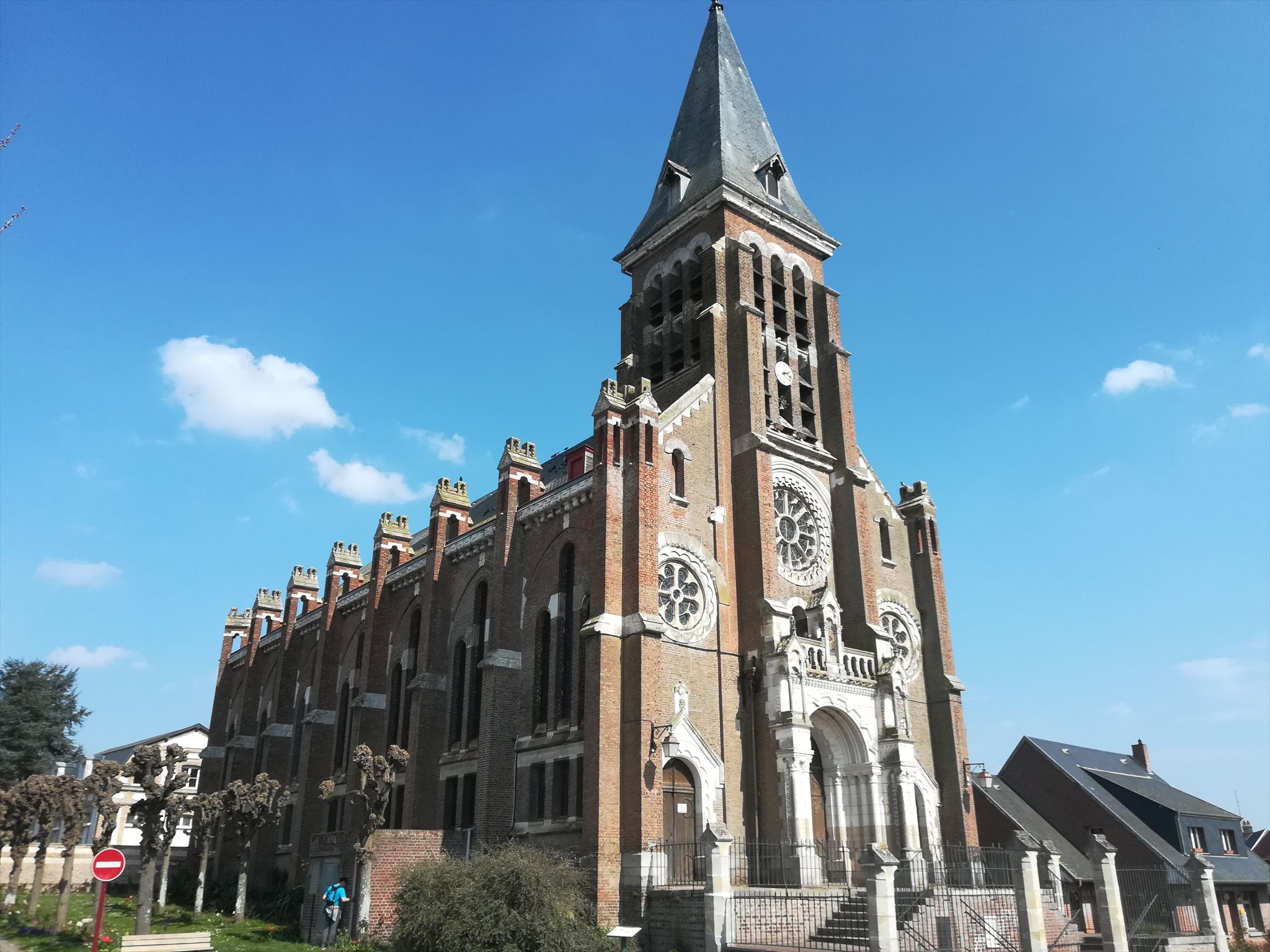 Église Saint-Pierre - Pont-Rémy, France - This Old Church on Waymarking.com