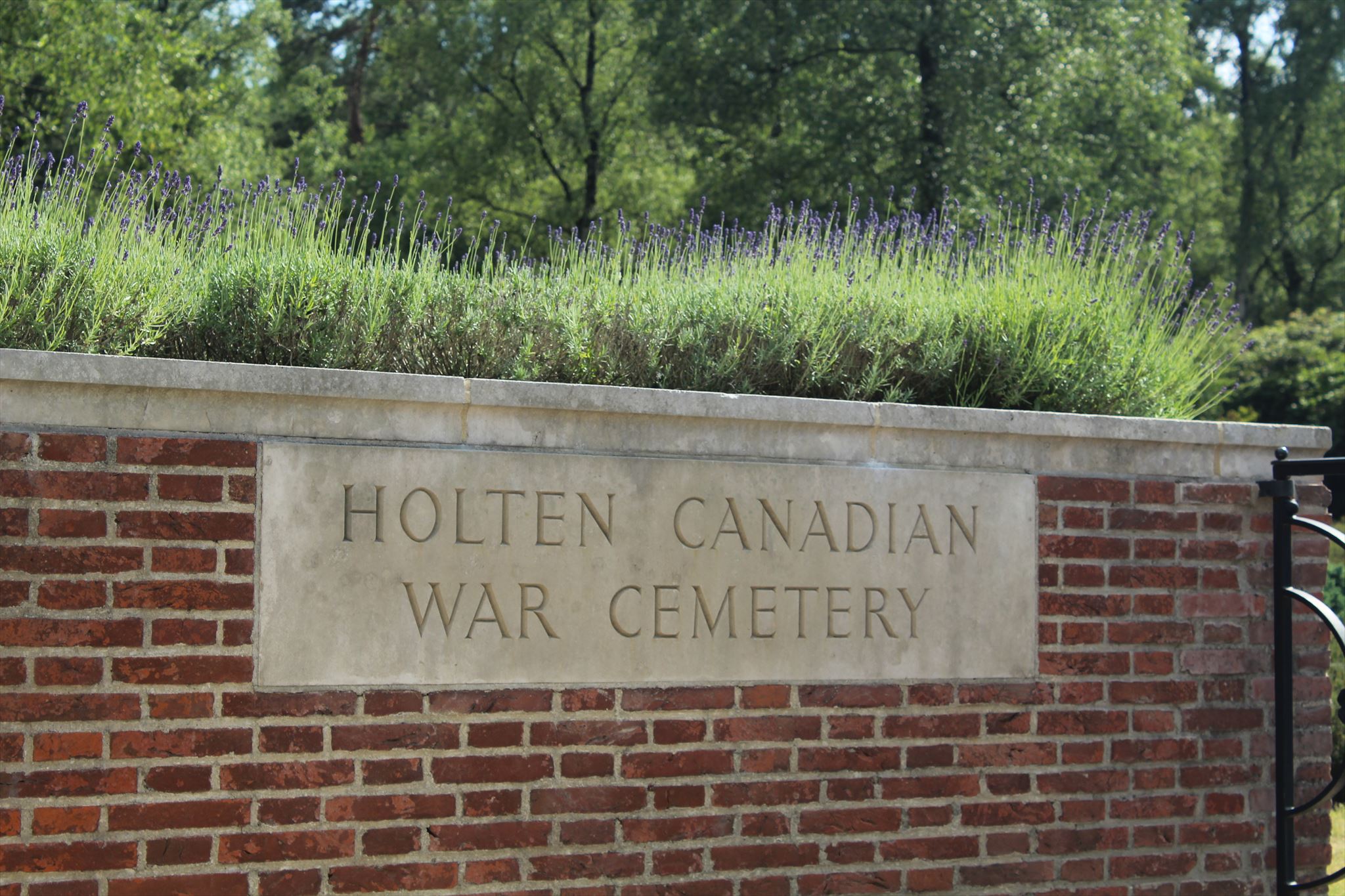 Holten Canadian War Cemetery - Rijssen-Holten, Netherlands - Satellite ...