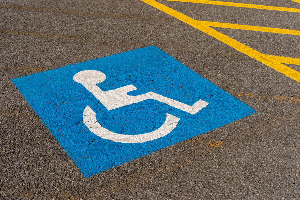 Designing Accessible Pedestrian Facilities under ADA Standards and the ...