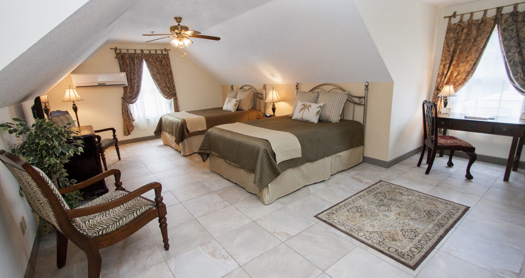 Santa Maria Room | St. George Amenities | St. George Inn