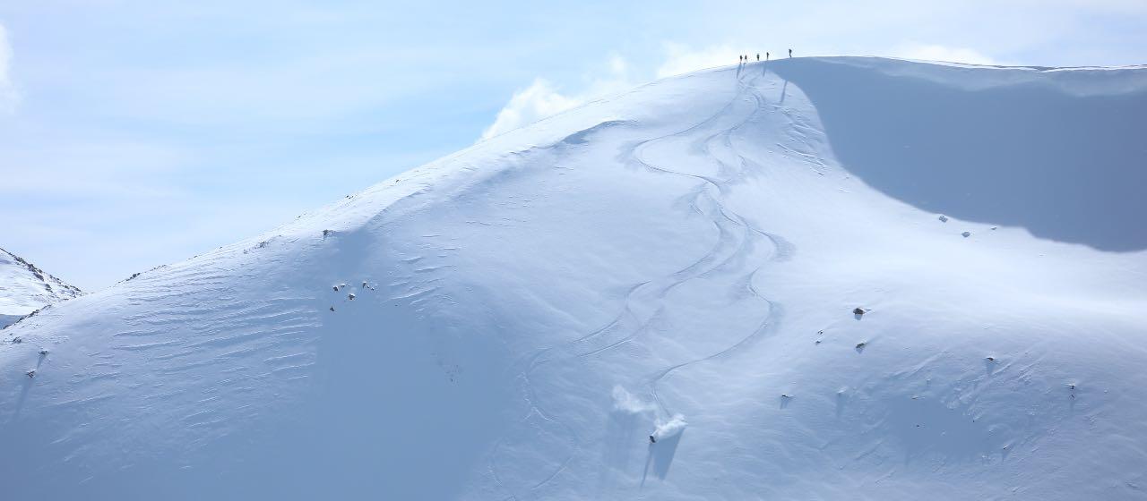 Jones Pass Guides - Private Snowcat, Skiing and Riding