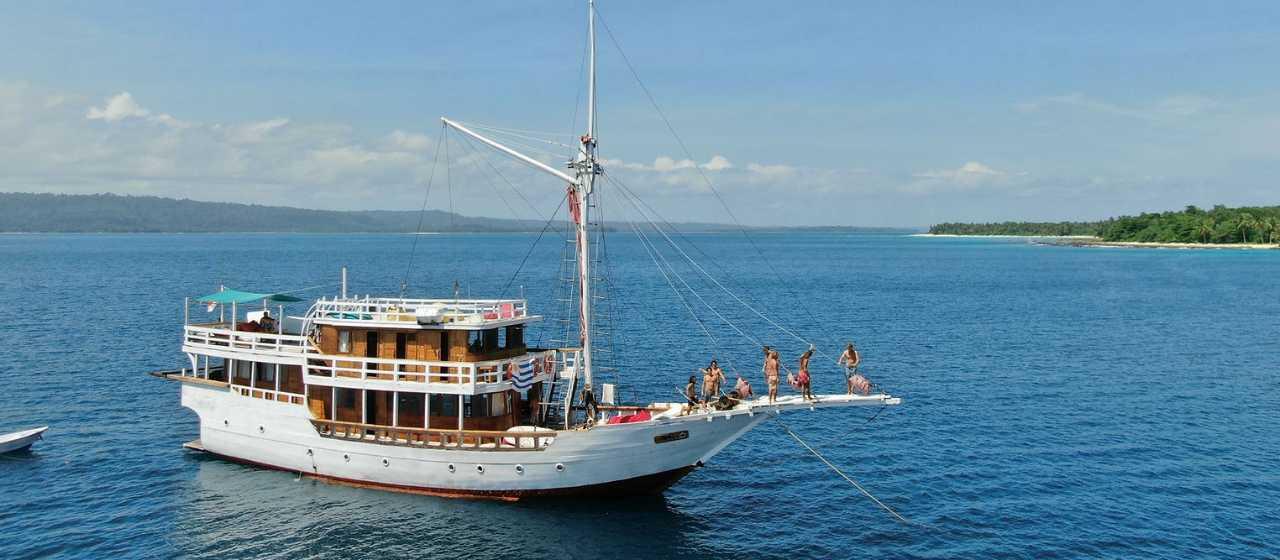 Maki Boat - 11 Night Private Charter to Mentawai
