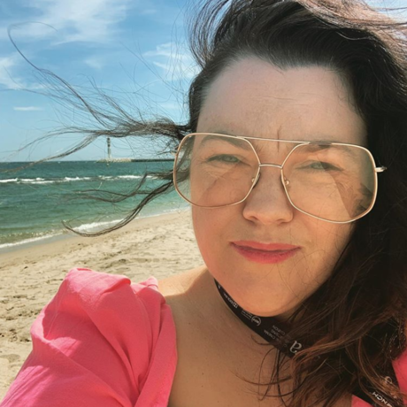 Danielle Maveal | HeySummit Speaker Network