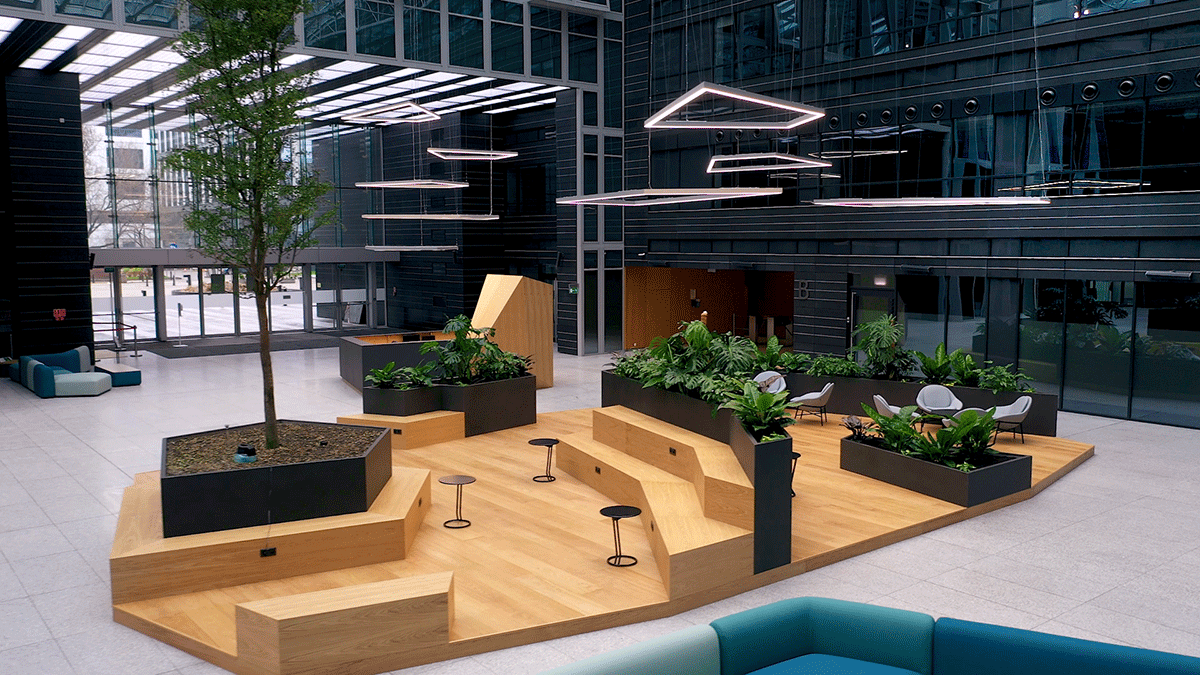 Wola Center - Hines