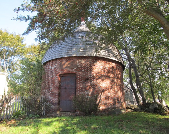 Open House at Marblehead's 1755 round brick Powder - The History List