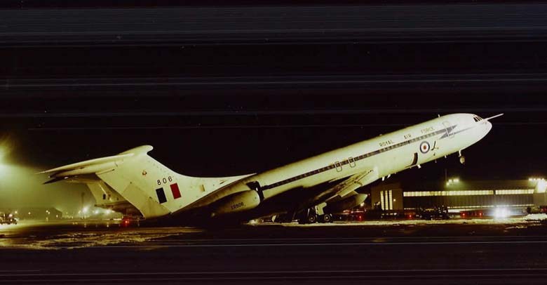 Vickers VC10 Refuelling accident - Aviation - HMVF - Historic Military ...