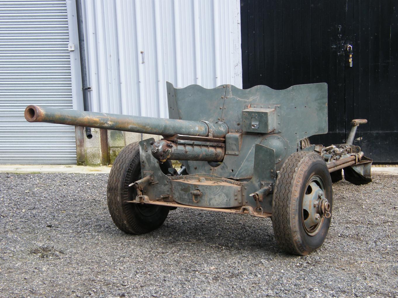 British / Canadian 6 pdr gun vs US M1 57mm AT-Gun - Artillery & Anti ...