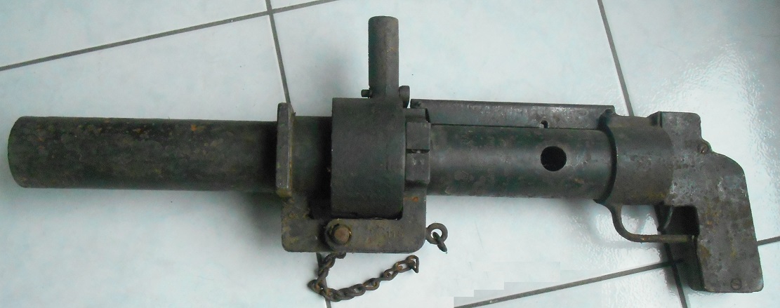 "2in Bomb Thrower" and variants... - Tracked vehicles - HMVF - Historic ...