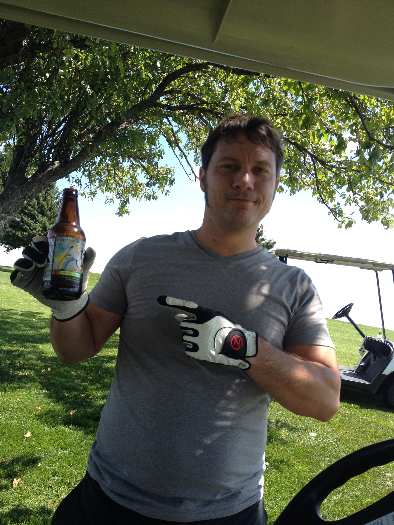 Hobart :: Golfing with Bruce by Colin Gee