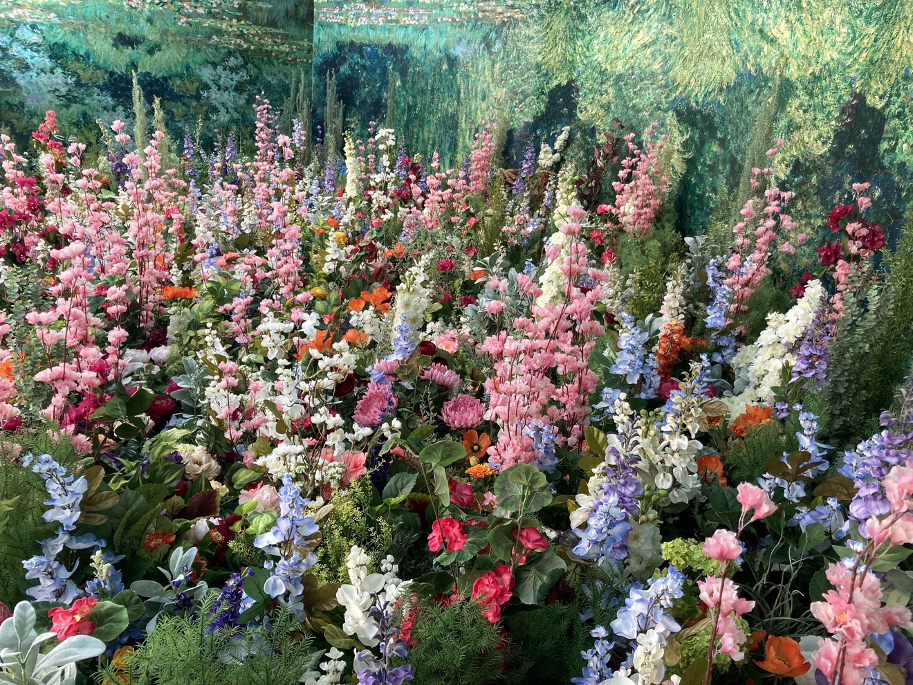 Hobart :: Through the Clinic, I Pass by Cassandra Whitaker