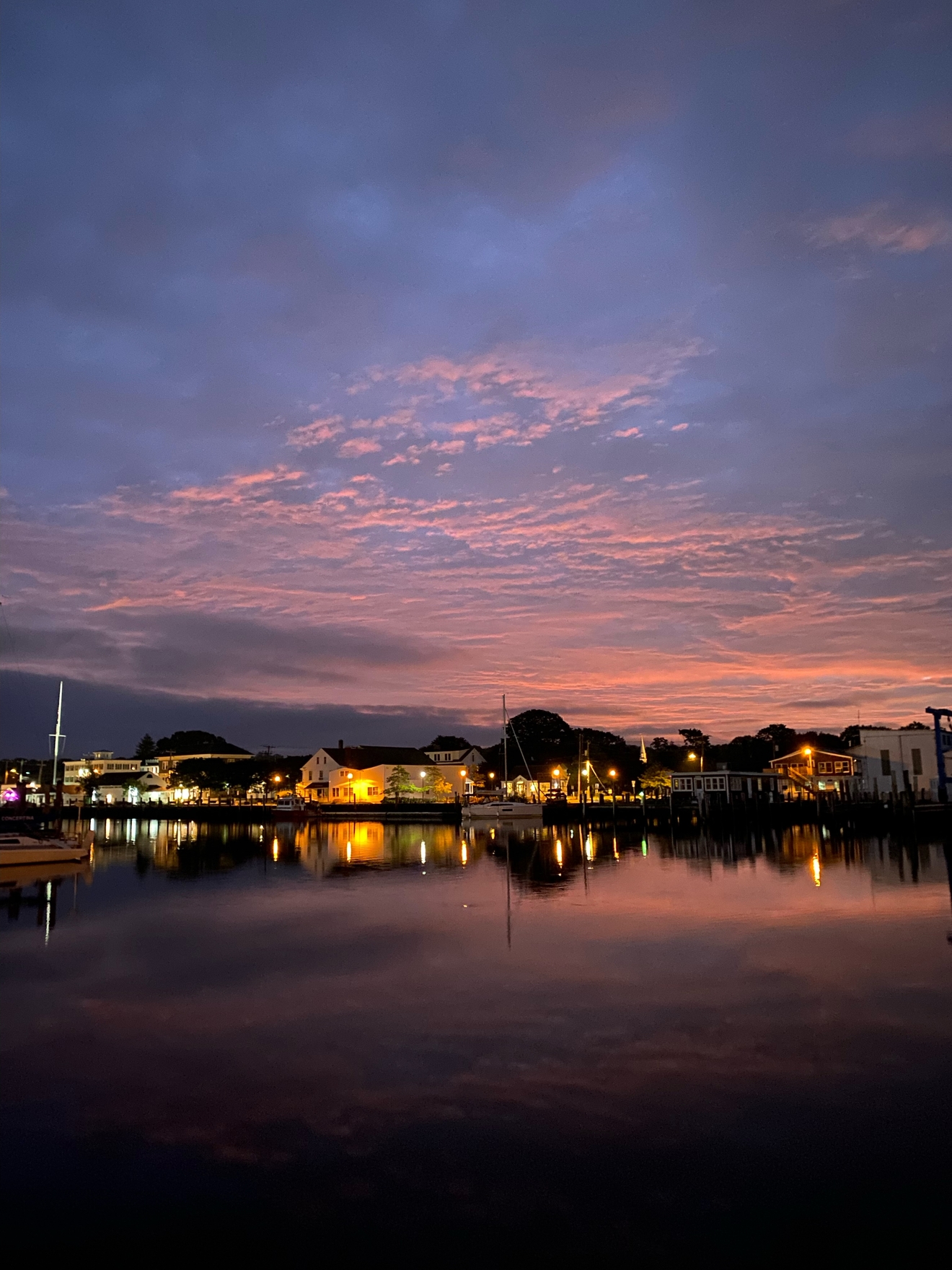 Hobart :: 3 poems by Cash Compson