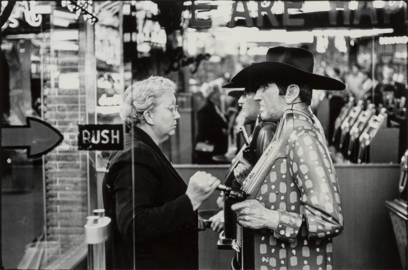 Elliott Erwitt Photography - Holden Luntz Gallery