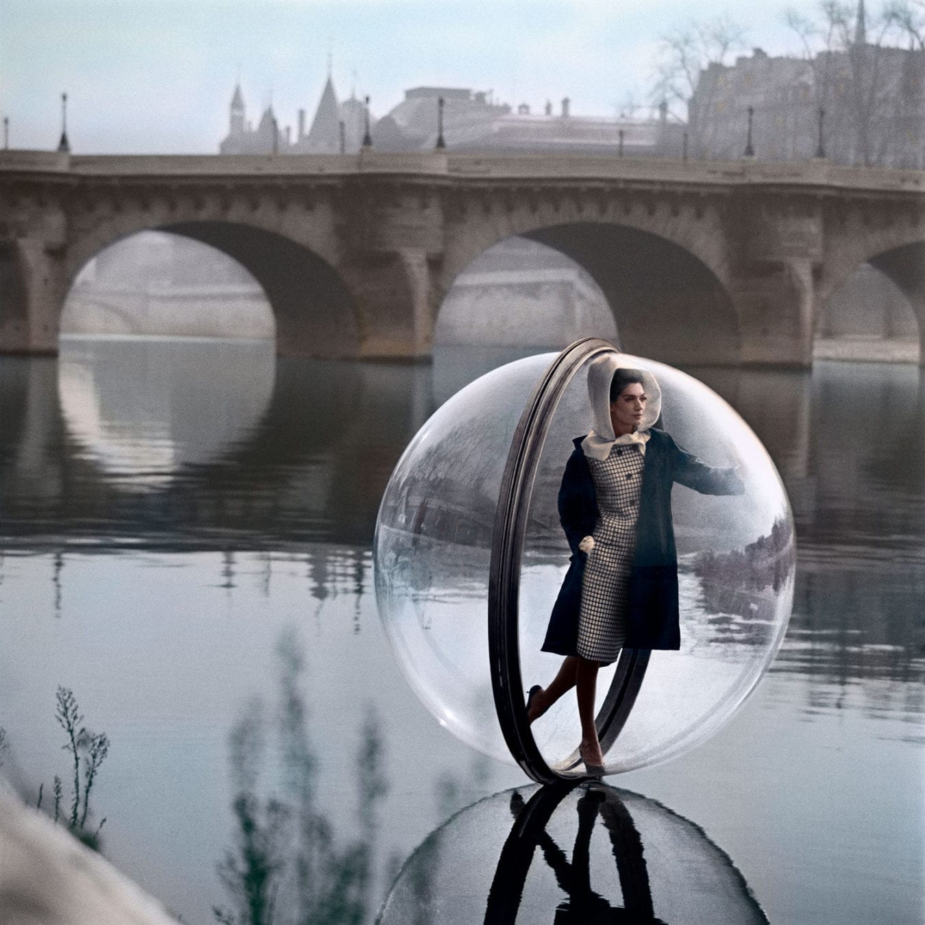 Holden Luntz Gallery - Melvin Sokolsky: Fashion Taken to New Heights