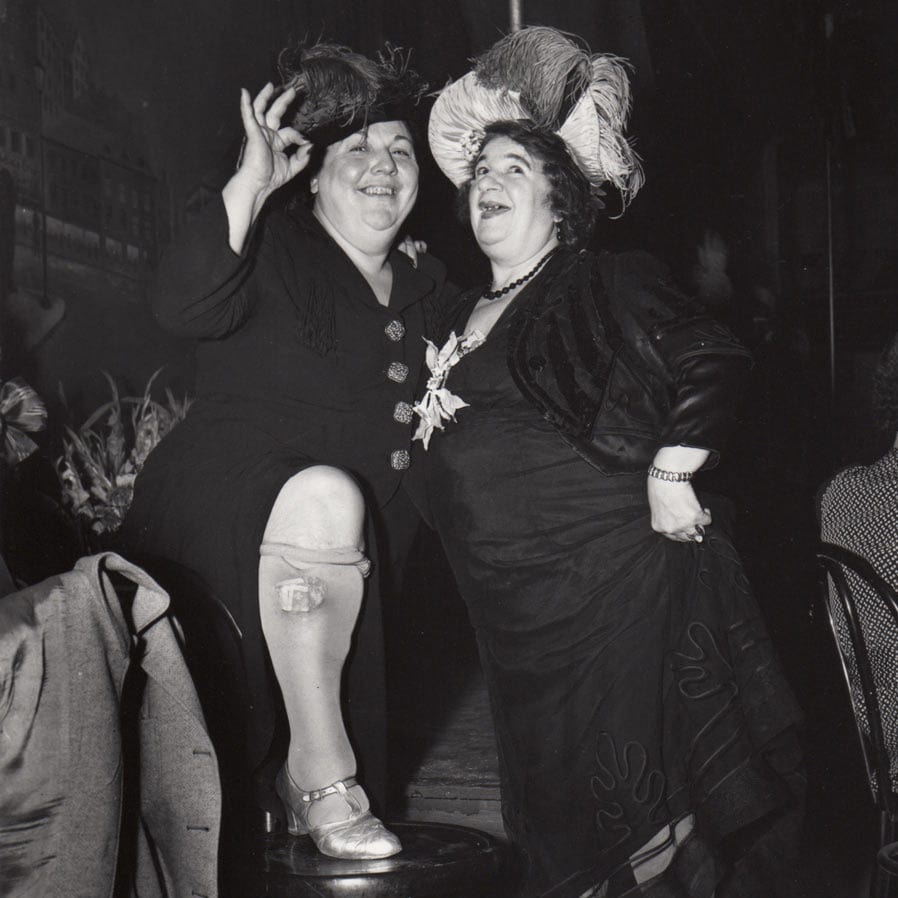 Weegee (Arthur Fellig) Photography - Holden Luntz Gallery