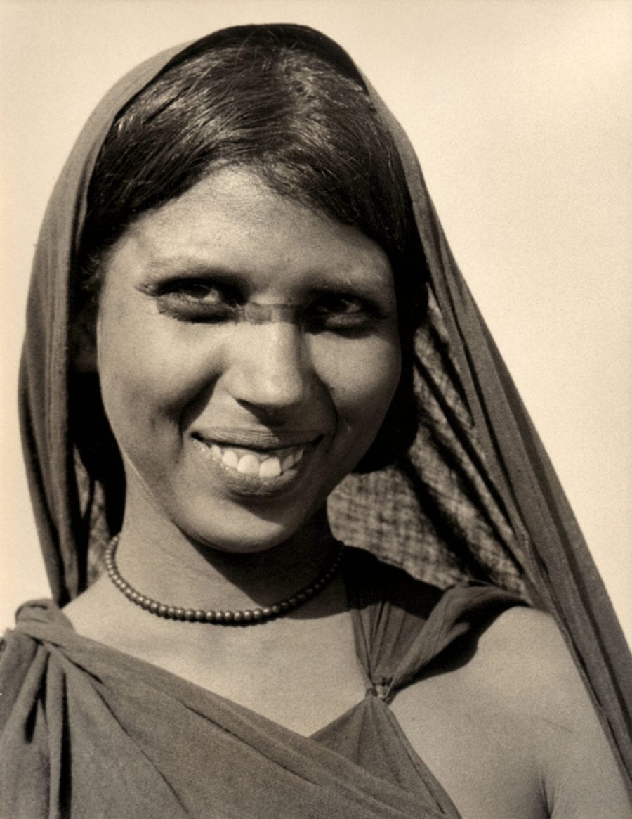 Native of Kidal, Mali, West Africa - Holden Luntz Gallery