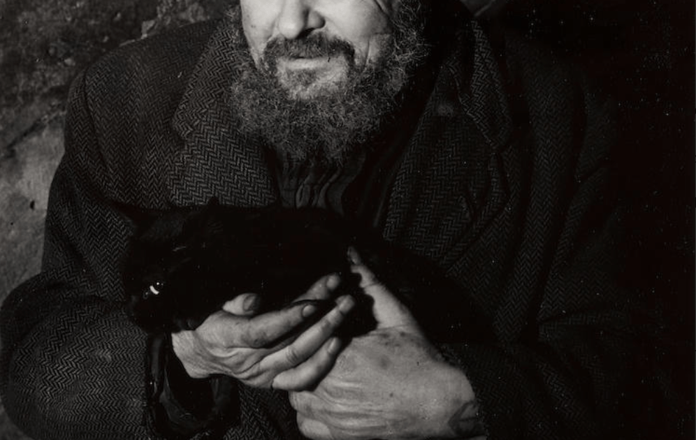 Clochard avec son chat - Holden Luntz Gallery