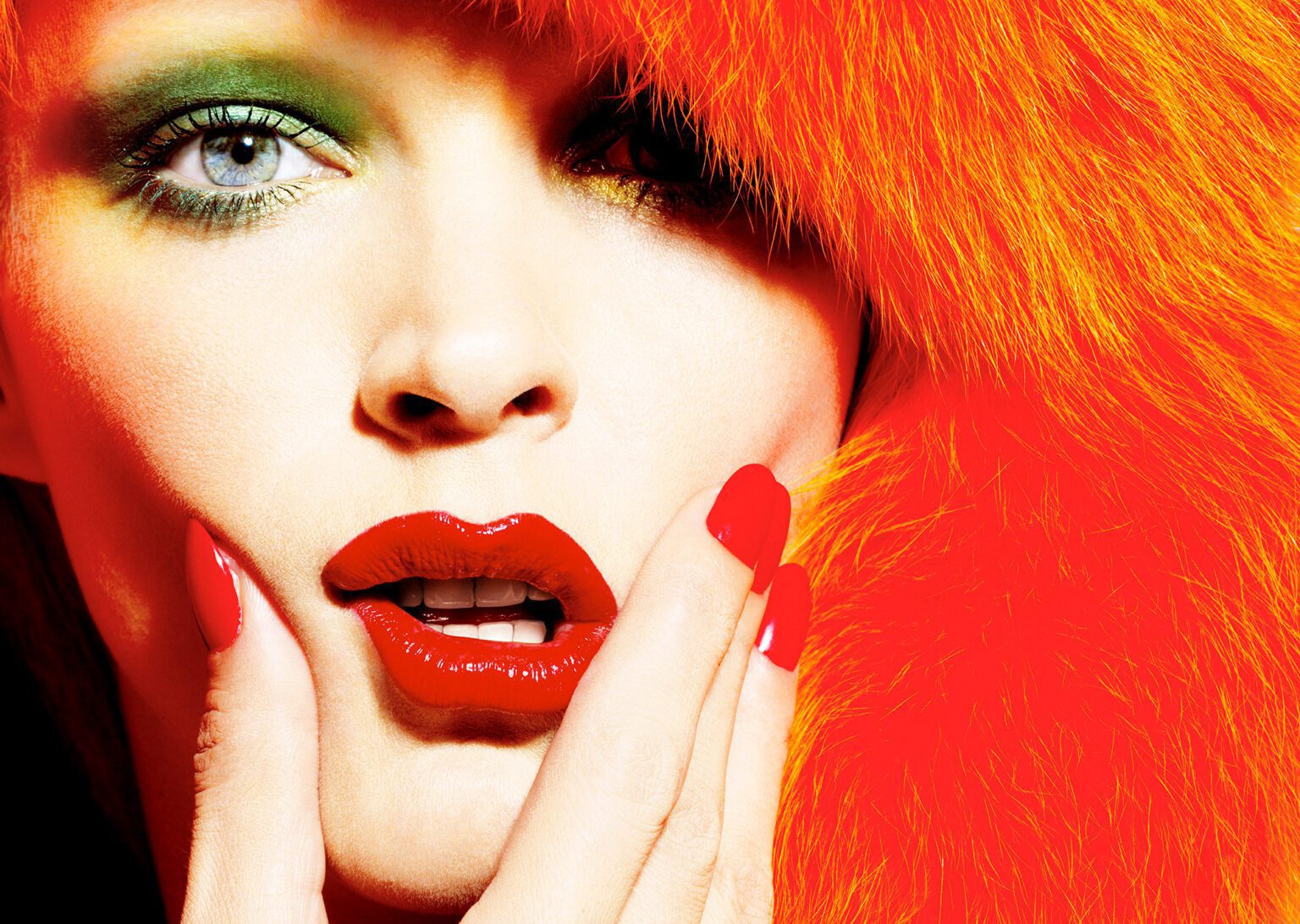 Mario Testino | Holden Luntz Gallery