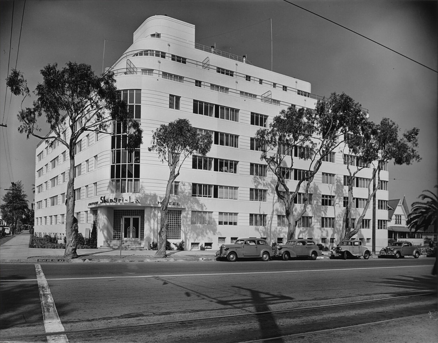 Julius Shulman | Holden Luntz Gallery