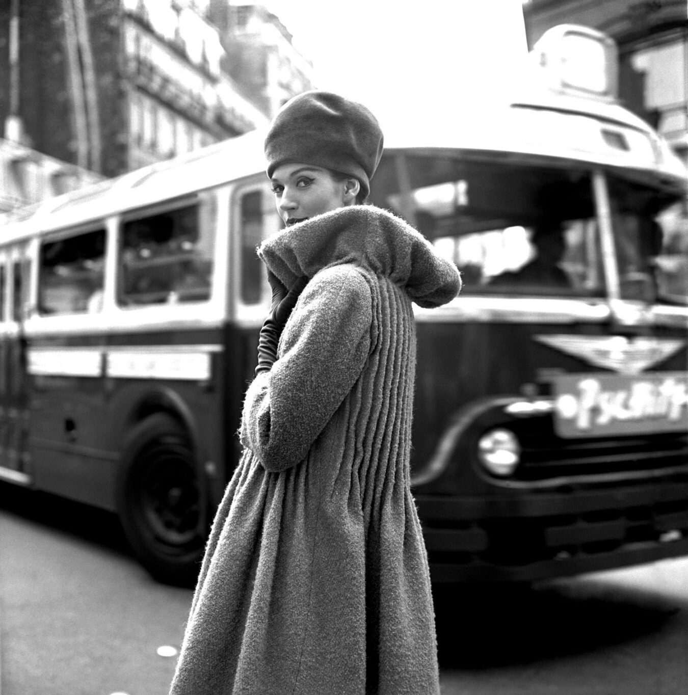 Sophie Litvak arrêt de Bus, Paris - Holden Luntz Gallery