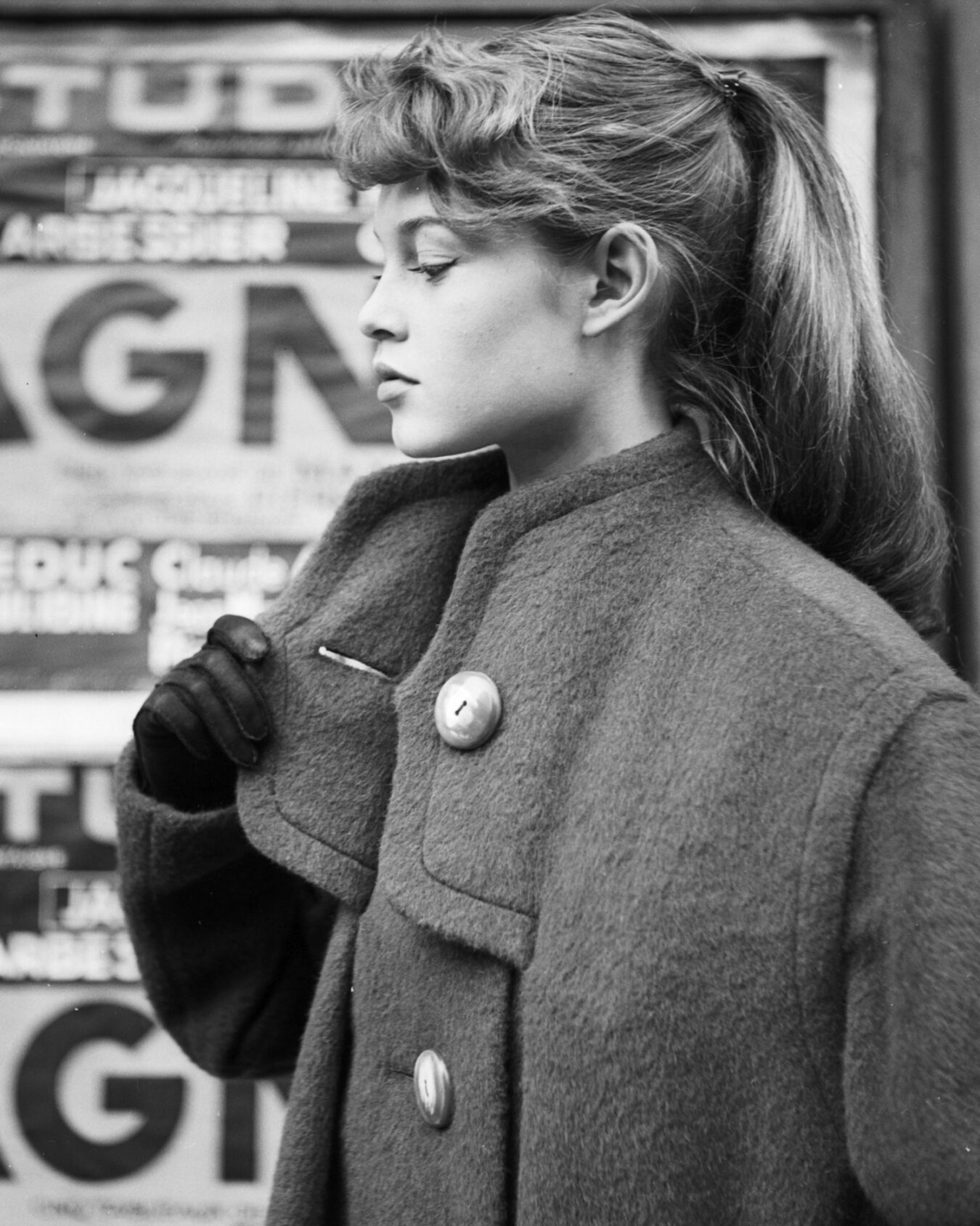 Gunina en Givenchy, Paris - Holden Luntz Gallery