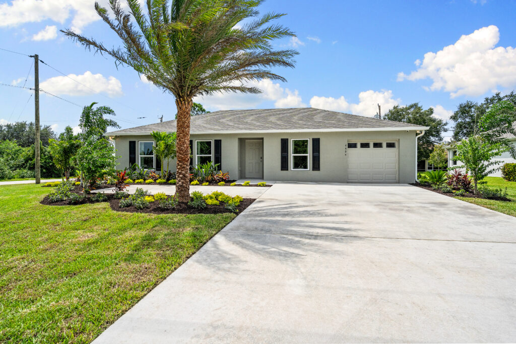 Florida's Homebuilder - Holiday Builders - New Homes in Florida
