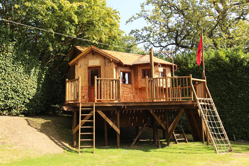 The Incredible Adventure Clubhouse Tree House by Blue Forest