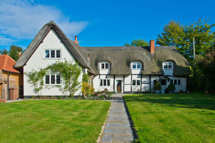 32 Types of Home Architecture Styles (Modern, Craftsman, Country, etc ...