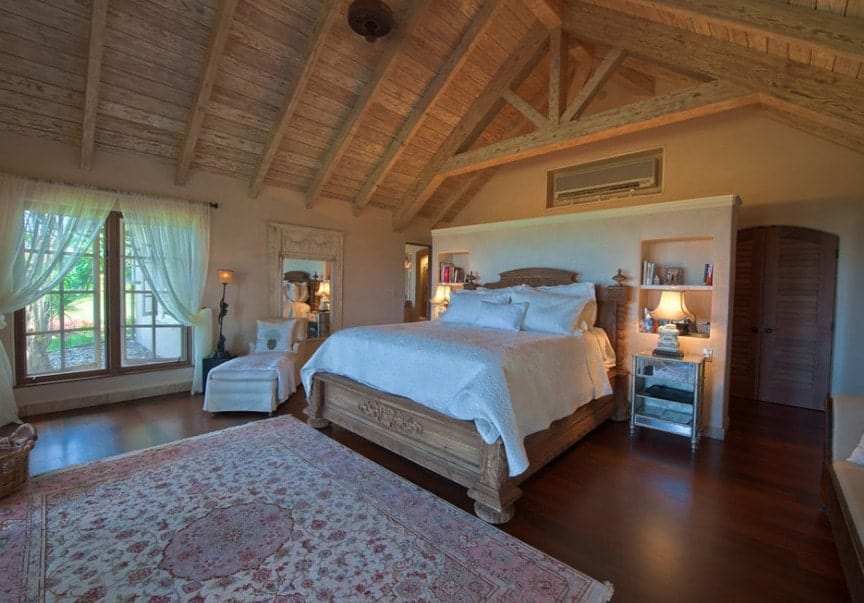 70 Rustic-Style Master Bedroom Ideas (Photos) - Homeporio