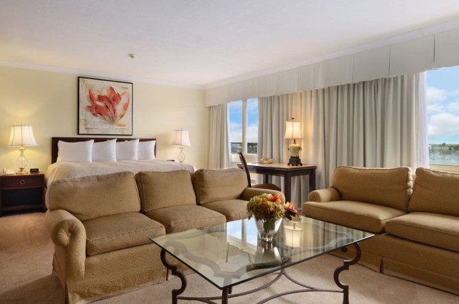 The Senator Hotel And Conference Centre vacation deals - Lowest Prices ...