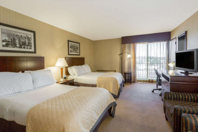 Wyndham Garden Hotel Newark Airport vacation deals - Lowest Prices ...