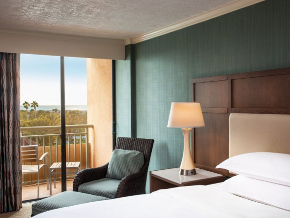 Sheraton Sand Key vacation deals - Lowest Prices, Promotions, Reviews ...